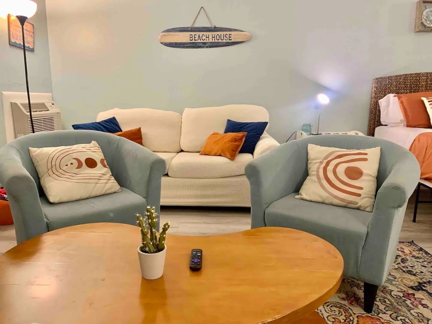 Studio Charm W/ Deck, Fireplace & Fooseball!: Walk To Beach, Boardwalk & Dining! - Ocean Pines, MD