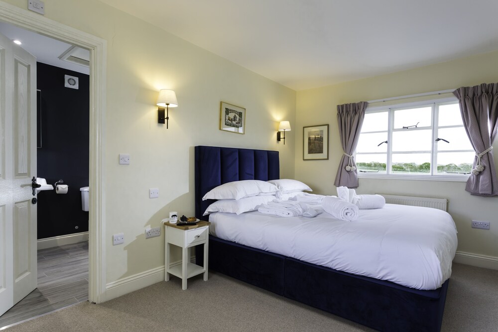 Crows Hall - A Beautiful House In Colchester Sleeping 4 Guests - Essex