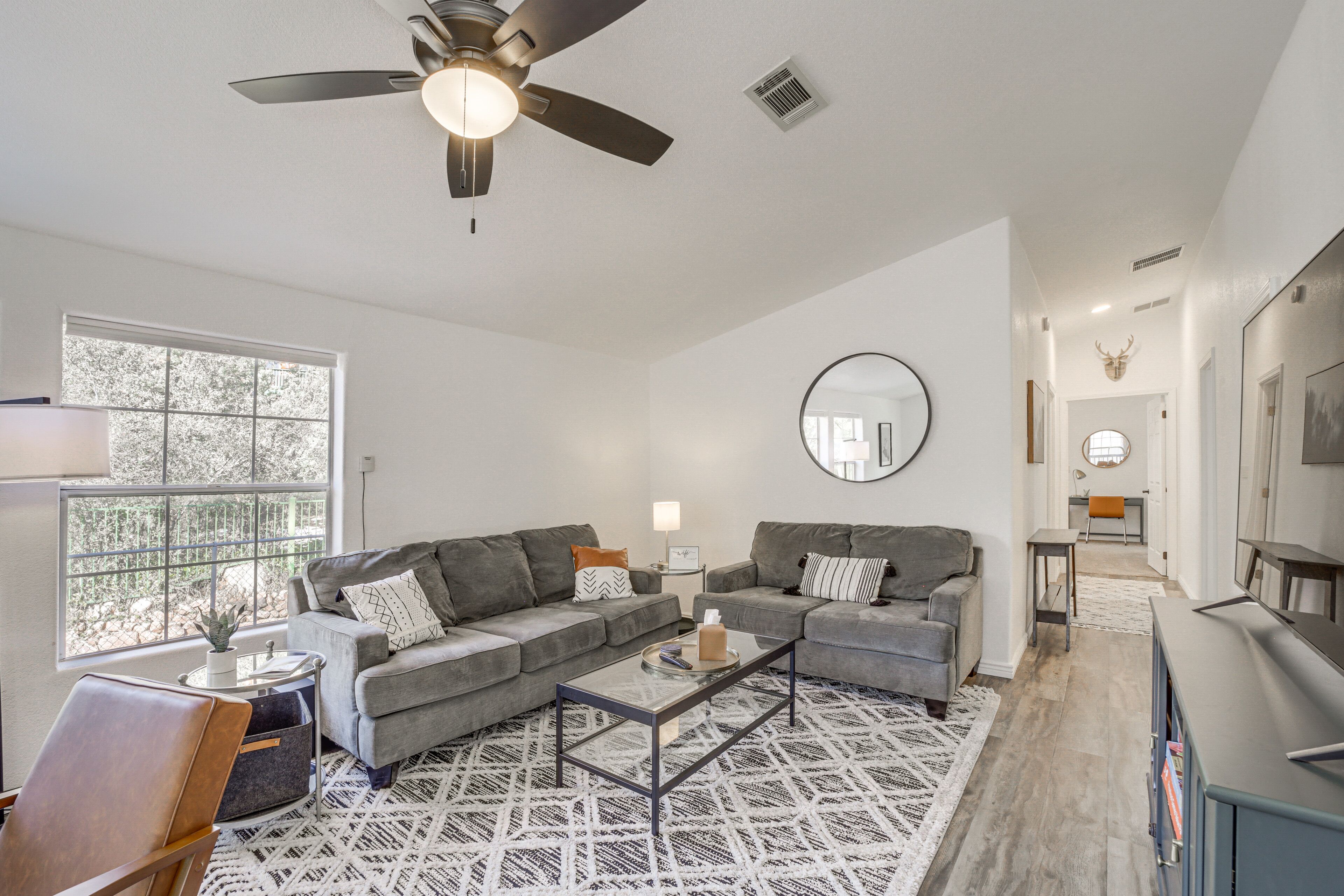 Mtn Views + Playground: Family-friendly Pine Cabin - Strawberry, AZ