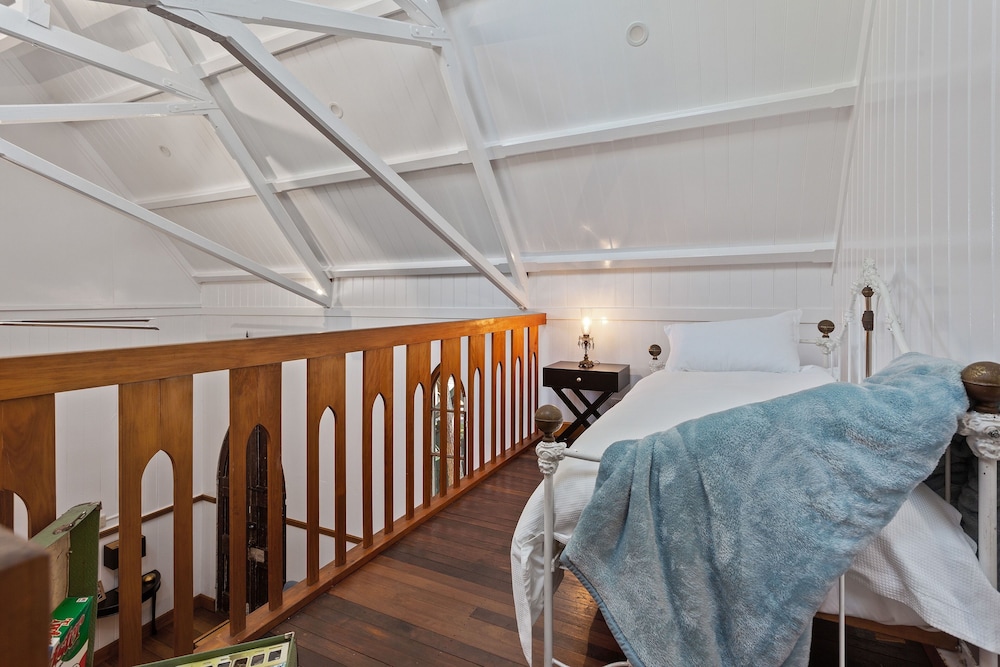 The Country Chapel Bed N Breakfast - Toowoomba