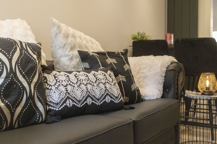 New 1-bedroom Apartment, 1 Minute From High Street, With Parking - Exeter