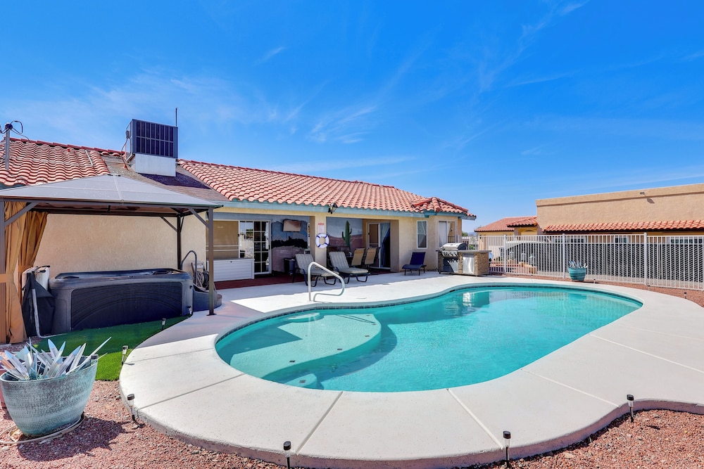 Pool & Hot Tub: Pet-friendly Lake Havasu Home! - Arizona