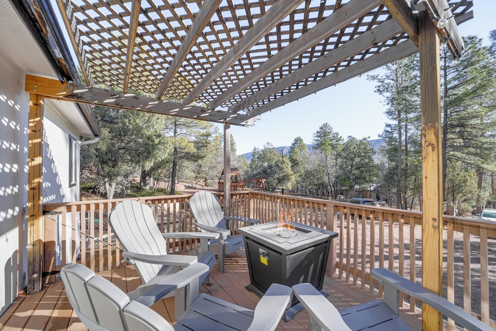 Mtn Views + Playground: Family-friendly Pine Cabin - Pine, AZ