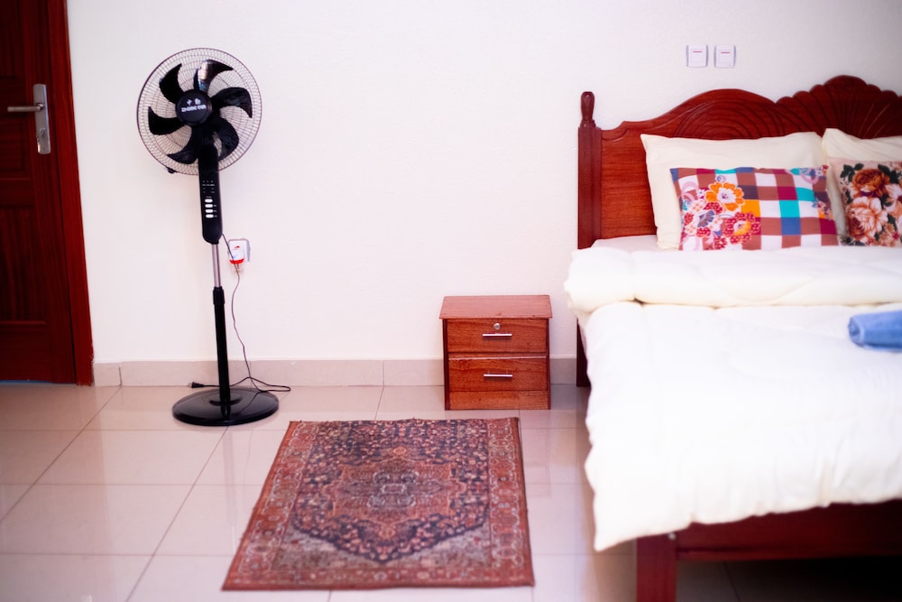 Inviting 6-bedrooms Apartment In Kigali - Kigali