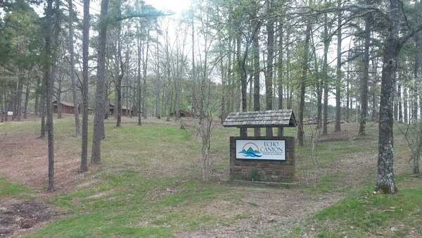 Echo Canyon Resort & Marina - Lake Ouachita State Park, Mountain Pine