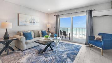 Apartamento em Condomínio Fechado, 1 cama king-size e sofá-cama (The Summit 616) | Sala de estar