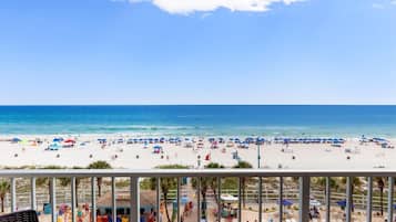 Apartamento em Condomínio Fechado, 1 cama king-size e sofá-cama (The Summit 616) | Terrenos do alojamento