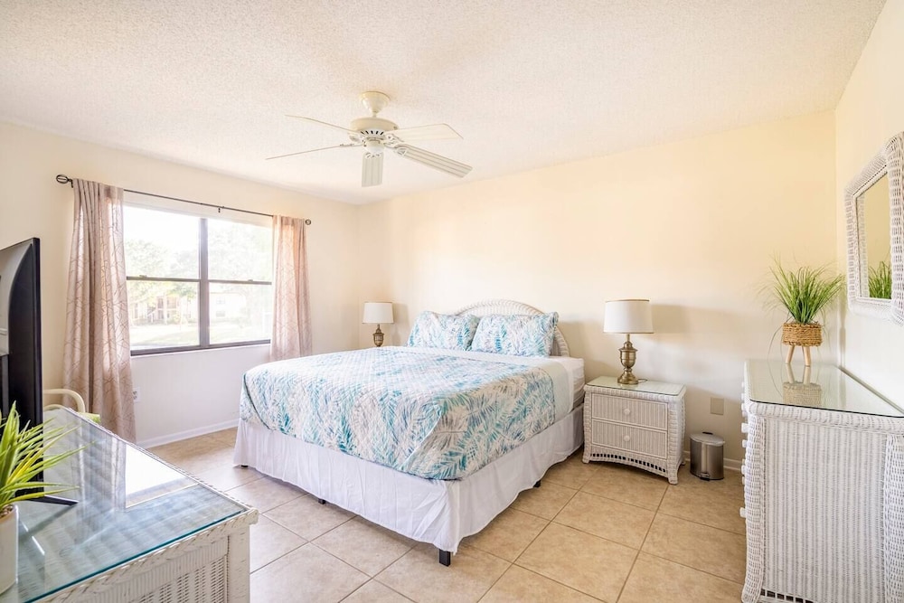Waterfront View 10 Mins To Beach, Anna Maria Island & St Armands Circle ...
