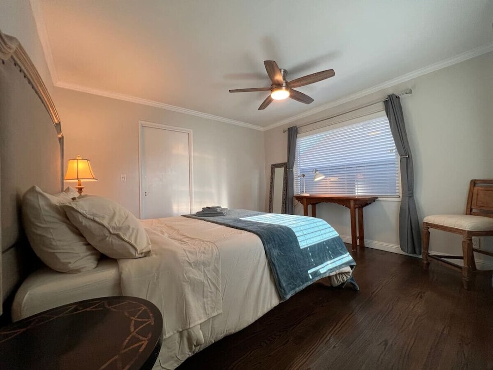 Gorgeous Villa 10 Mins To Disney - Santa Ana, CA