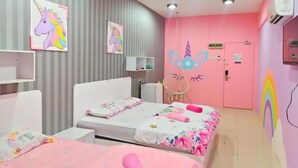 Quarto família | Escrivaninha, espaço de trabalho para notebook