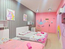 Quarto família | Escrivaninha, espaço de trabalho para notebook