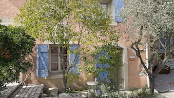 Fachada da propriedade