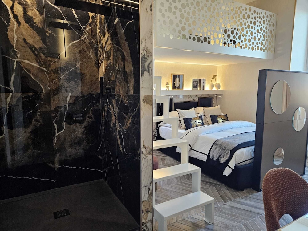 My Attitude - Two Bedroom Apartment, Sleeps 4 - Civitavecchia