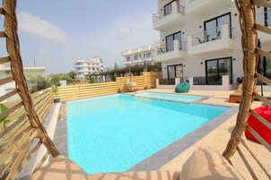 Piscina externa sazonal