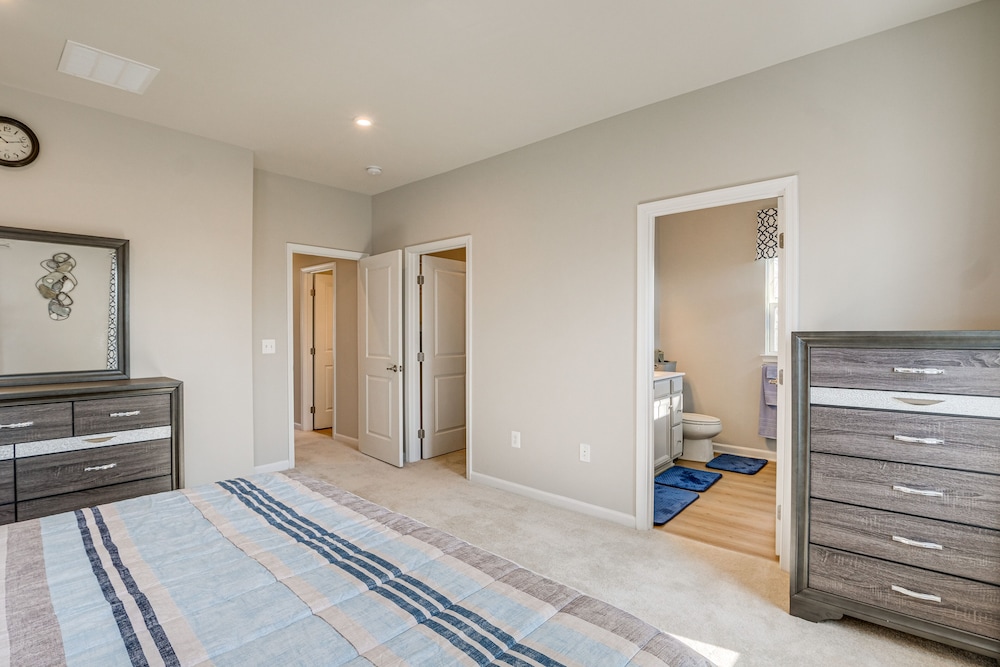 30 Mi To Downtown Dc: Charming Dale City Townhome! - Smallwood State Park, Marbury