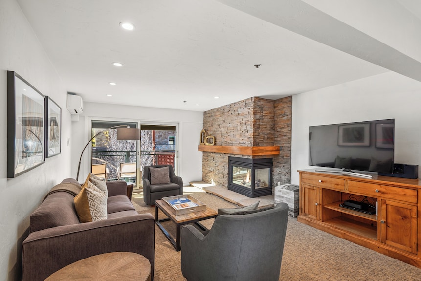 North Of Nell, Unit 4d - Aspen