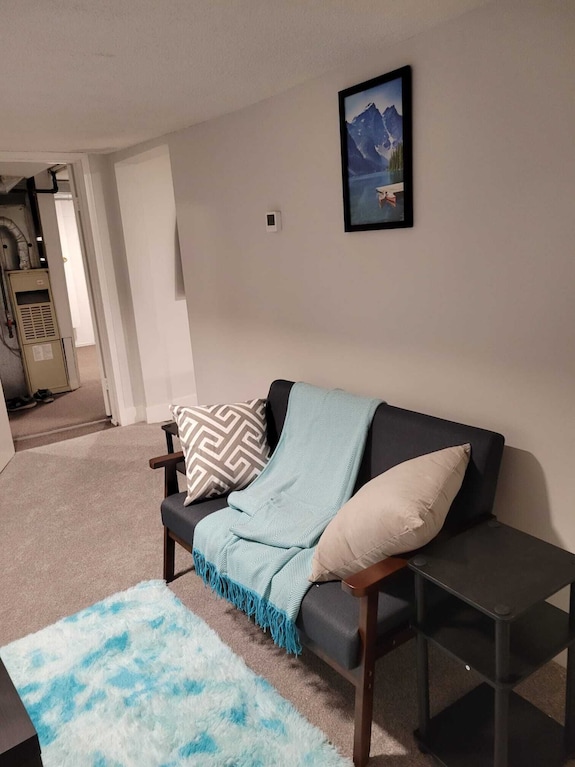 Serene Private Basement In Allandale, Edmonton - Close To Uofa - Edmonton