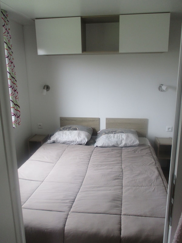 Mobilhome Avec Grande Terrasse, 6 Personnes, 3 Chambres, 2 Salles De Bain, 2 Wc - Pont-Aven
