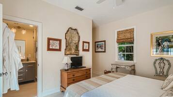 Casa, várias camas (Villa Gardenia Vacation Home New) | 4 quartos