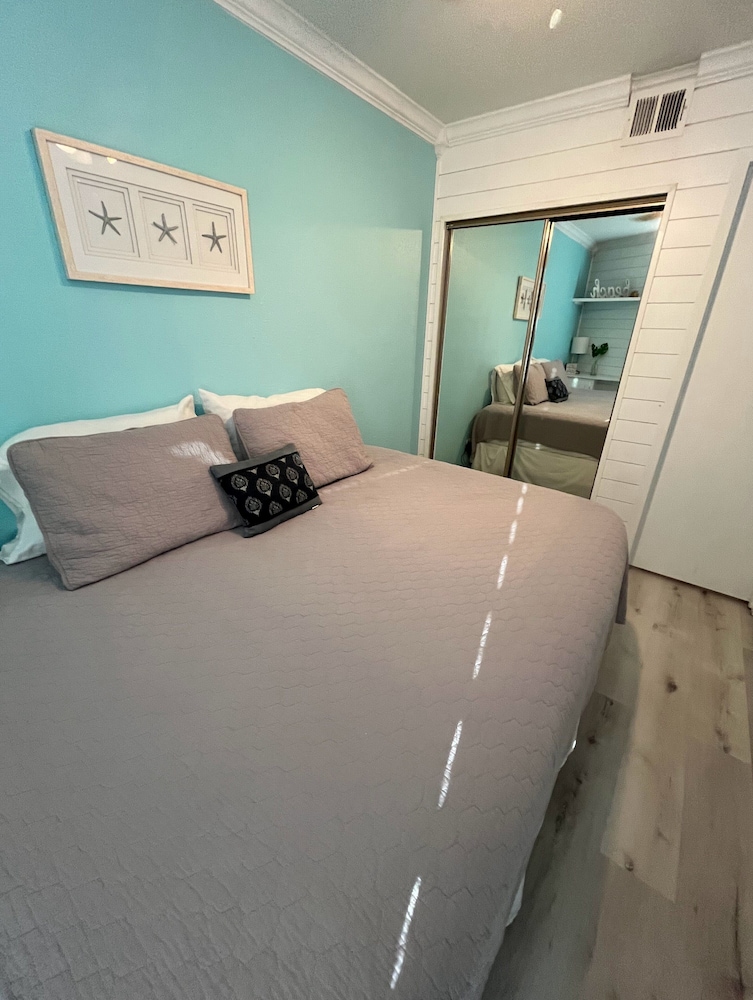 Cozy 1-bedroom Condo On North Beach In Awesome Corpus Christi With Ac, Wifi, Etc - Corpus Christi, TX