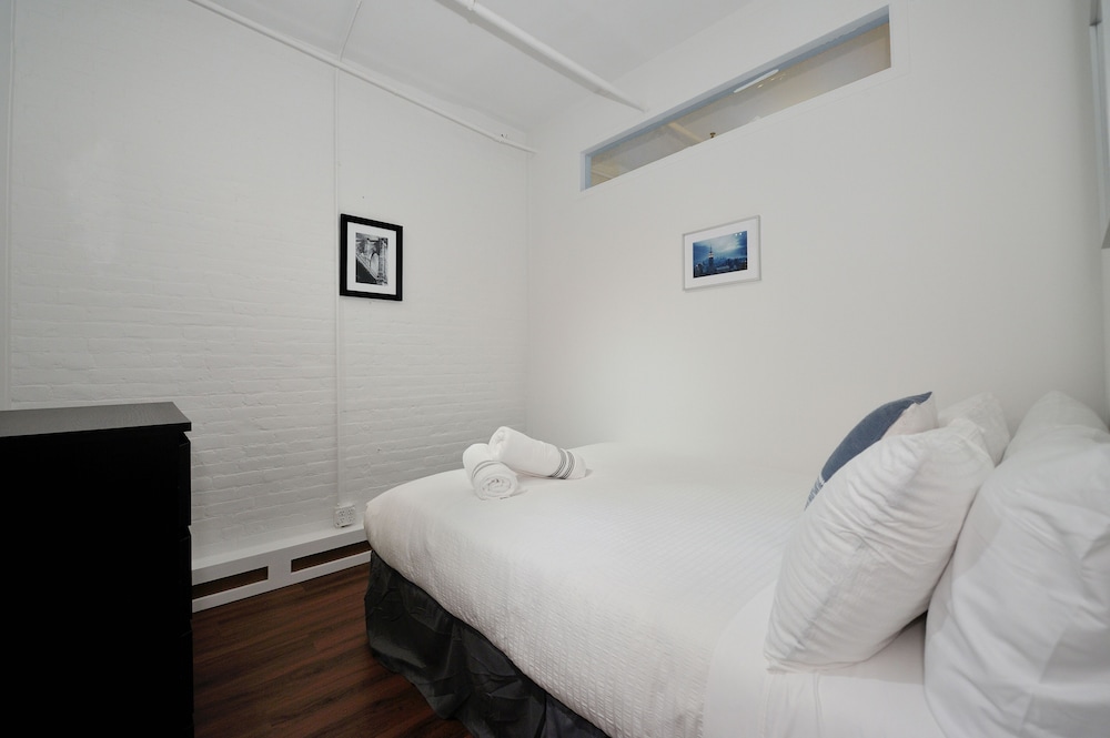 Private And Cozy 3 Bedroom In The Heart Of Manhattan. - Secaucus, NJ