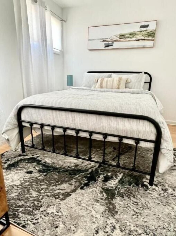 Soundscape Beachfront House! - Middlesex County | Vrbo