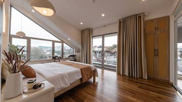 Quarto casal superluxo | 1 quarto, escrivaninha, espaço de trabalho para notebook