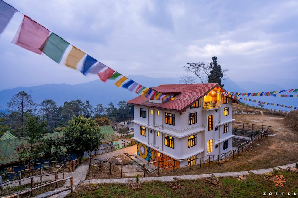 Zostel Rinchenpong (Pelling) - Sikkim