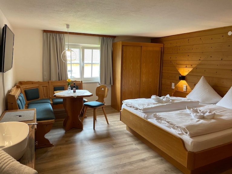 Doppelzimmer - Gästehaus Holl - Jungholz