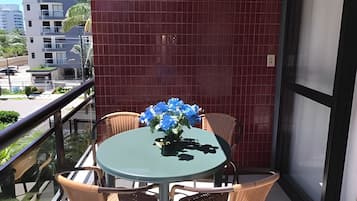 Apartamento | Refeições ao ar livre