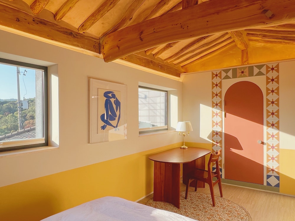 Mountain View 3 Bedroom Traditional Hanok With Bathtub In Bukchon - 수송동