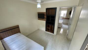 Quarto Comfort | 1 quarto, roupa de alta qualidade, cofre no quarto