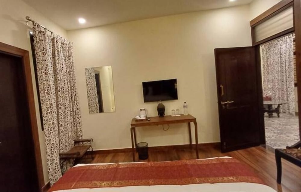 Shivalayaa - Deluxe Double Room No.1 - Agra