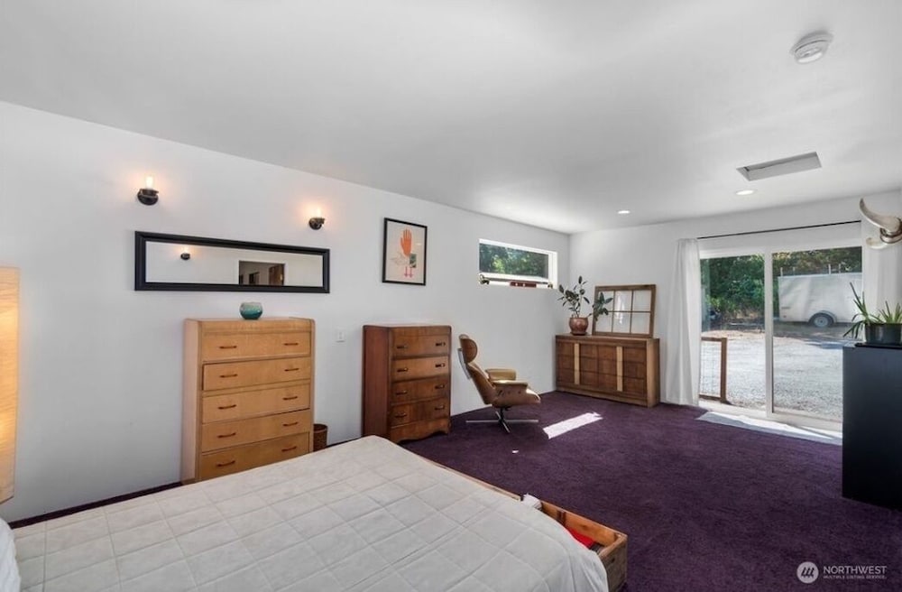 Cozy Home On Private Acreage,
 With A Short Walk To Downtown Leavenworth. - Leavenworth, WA