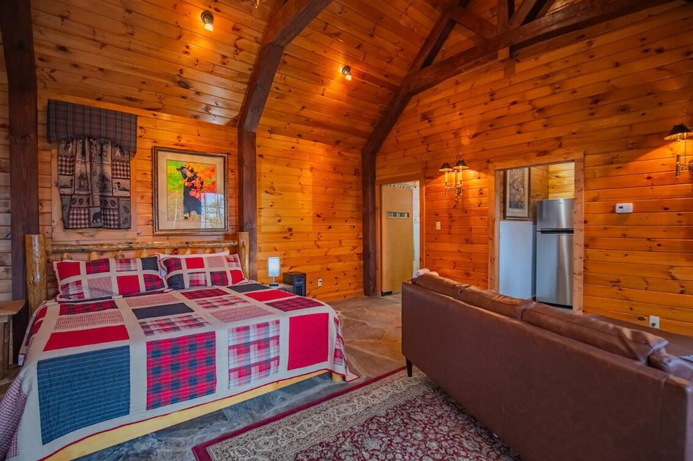 Million Dollar View | Hot Tub | King Bed | Luxury - Townsend, TN