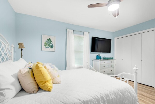 The Pal House - Navarre, FL