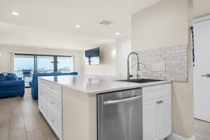 Apartamento em Condomínio Fechado, 1 cama king-size e sofá-cama (Santa Rosa Dunes 425) | Interior