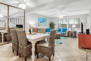 Condo, várias camas (Sugar Beach F-26) | Opções para refeição