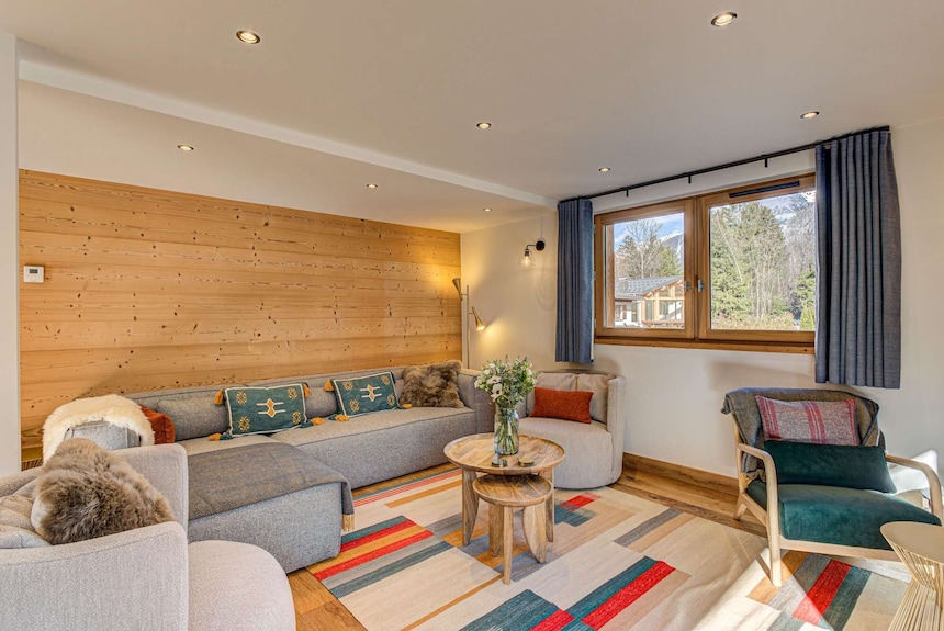 Chalet Arve- Central Chamonix - Sleeps 10 - Alpes Travel - Les Houches