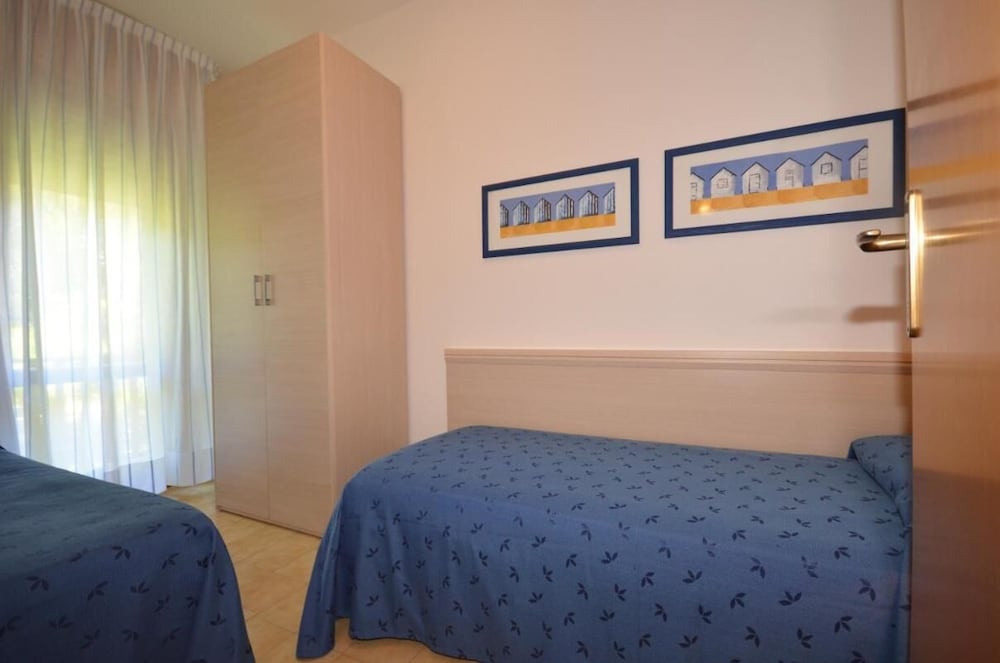 Bel Appartement Pouvant Accueillir Jusqu'à 6 Personnes Avec Piscine - Bibione
