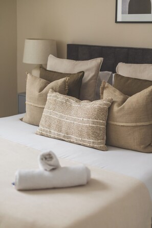 1 quarto, roupas de cama antialérgicas, individualmente mobiliados