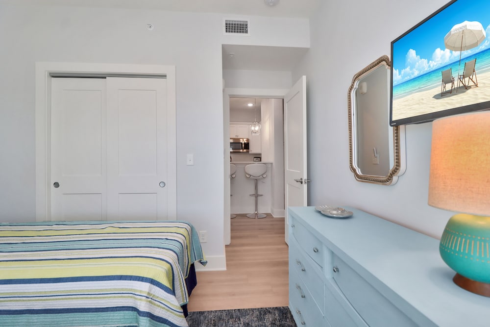 Vue 2C Beachfront Condo w/Rooftop Pool & Hot Tub - Mexico Beach | Vrbo