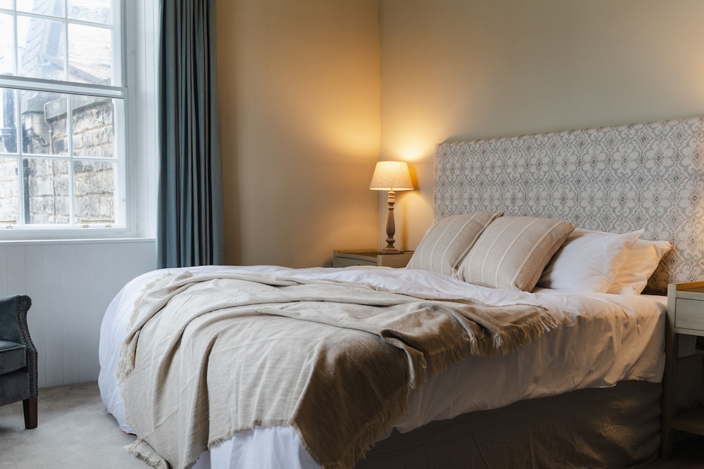 Royal Mile Apartment - Edinburgh - National Museum of Scotland