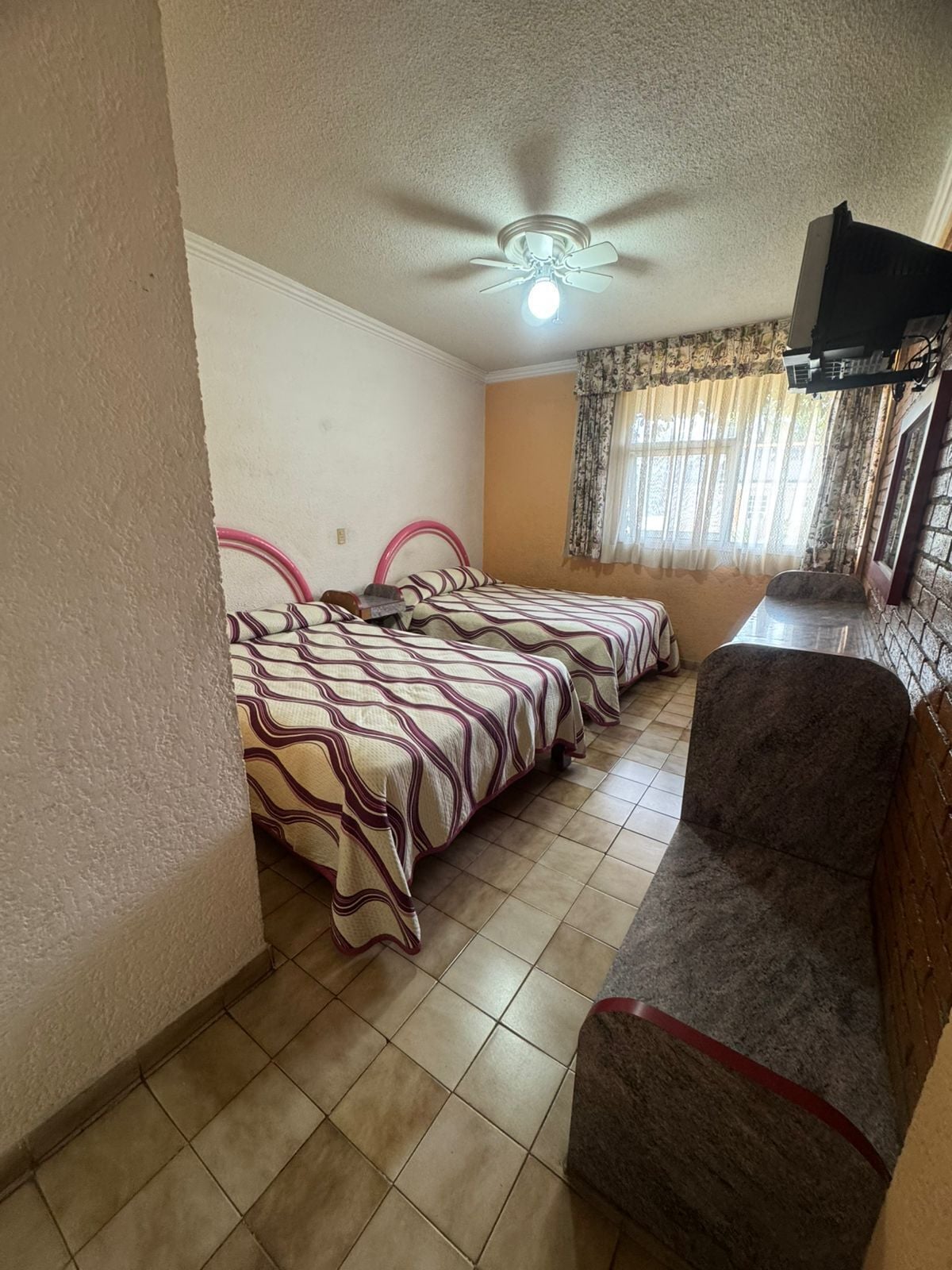 Quarto Económico | Wi-fi grátis 