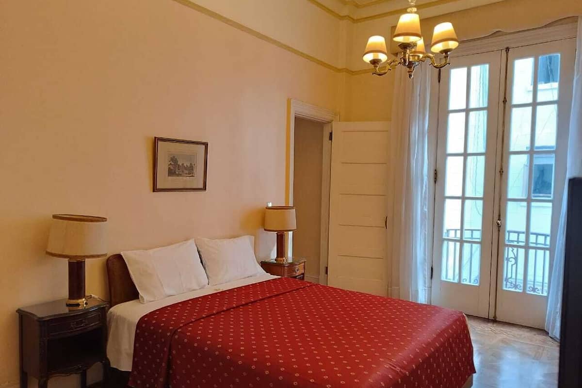 Quarto Quádruplo Familiar | 1 quarto, com decoração personalizada, com mobília individualizada