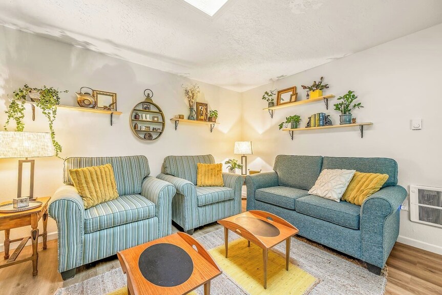 Pet-friendly Cottage W/ Big Covered Porch And Bbq - Flathead Lake, Cathlamet