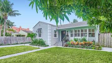 Casa, várias camas (Northwood Haven) | Exterior