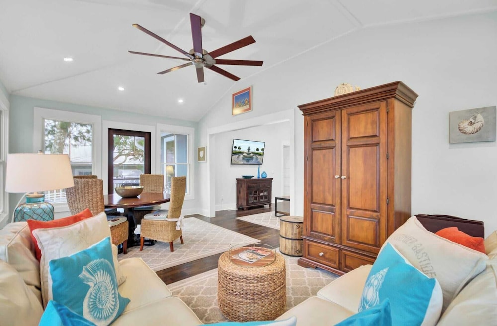 17 Sandcrab Court By Avantstay Newly Renovated Home In Beach Town! - Isle of Palms, SC