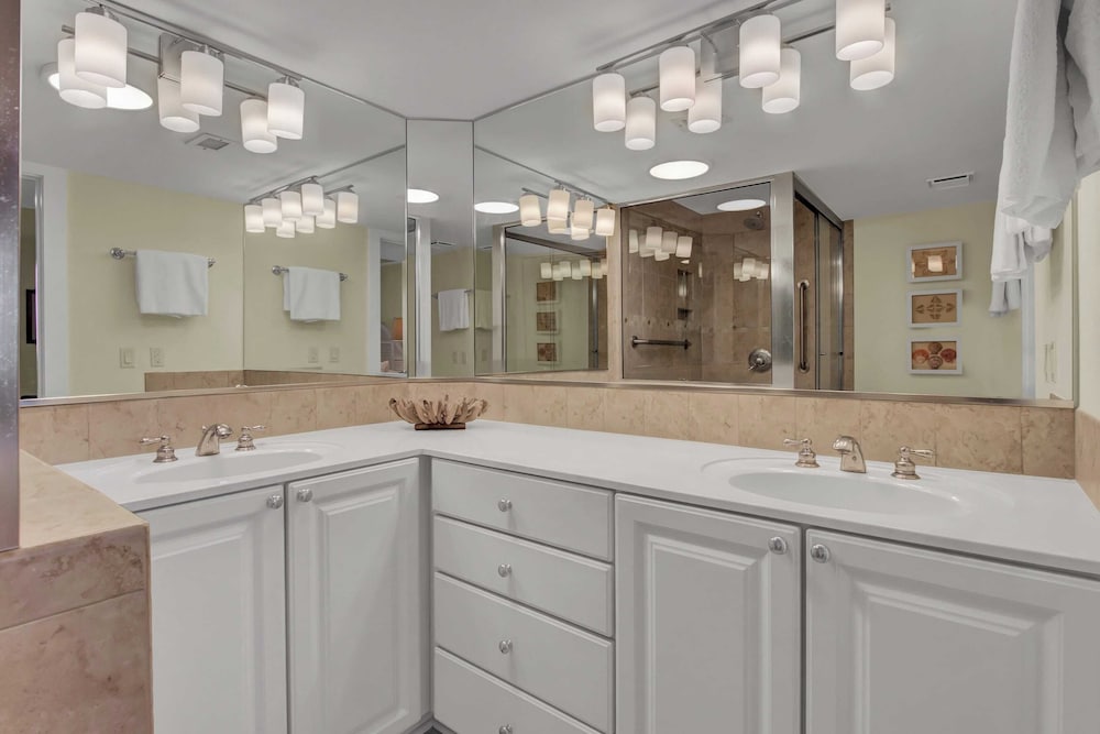 303a Shipwatch By Avantstay Ocean View, Shared Pool, Boardwalk To Beach - Isle of Palms, SC