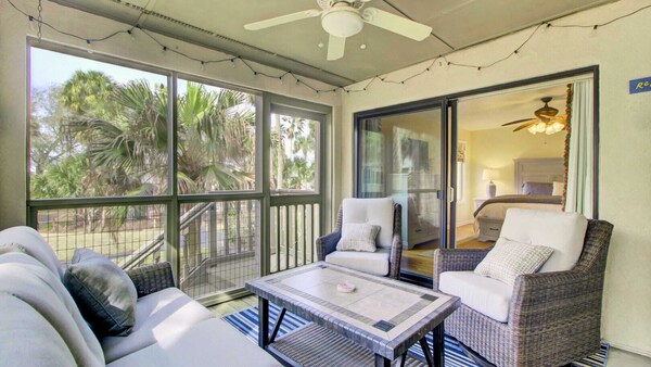 401 Yacht By Avantstay Marina View, Pool, Porch - Mount Pleasant, SC